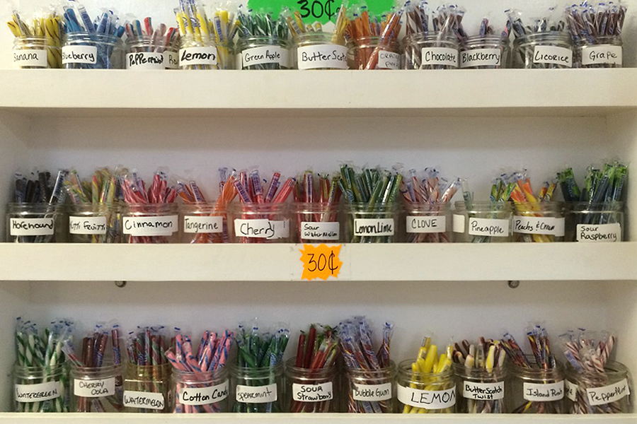 Seaside s 1 Candy Taffy And Fun Store 